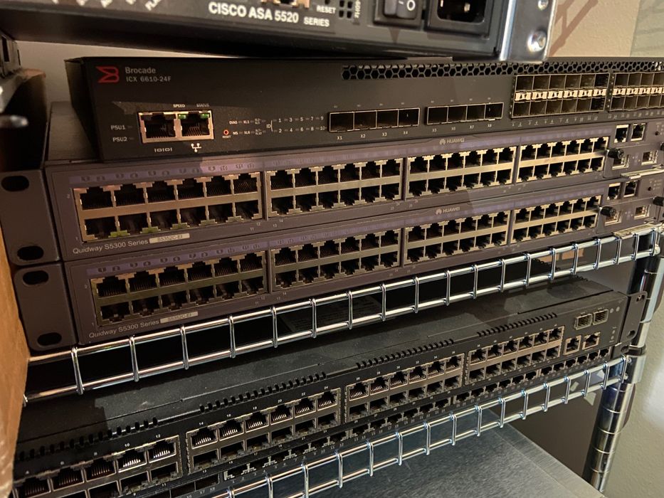 Stack switch huawei S5352C 48 porturi gigabit, 2 XFP, 2 SFP+ Bucuresti ...