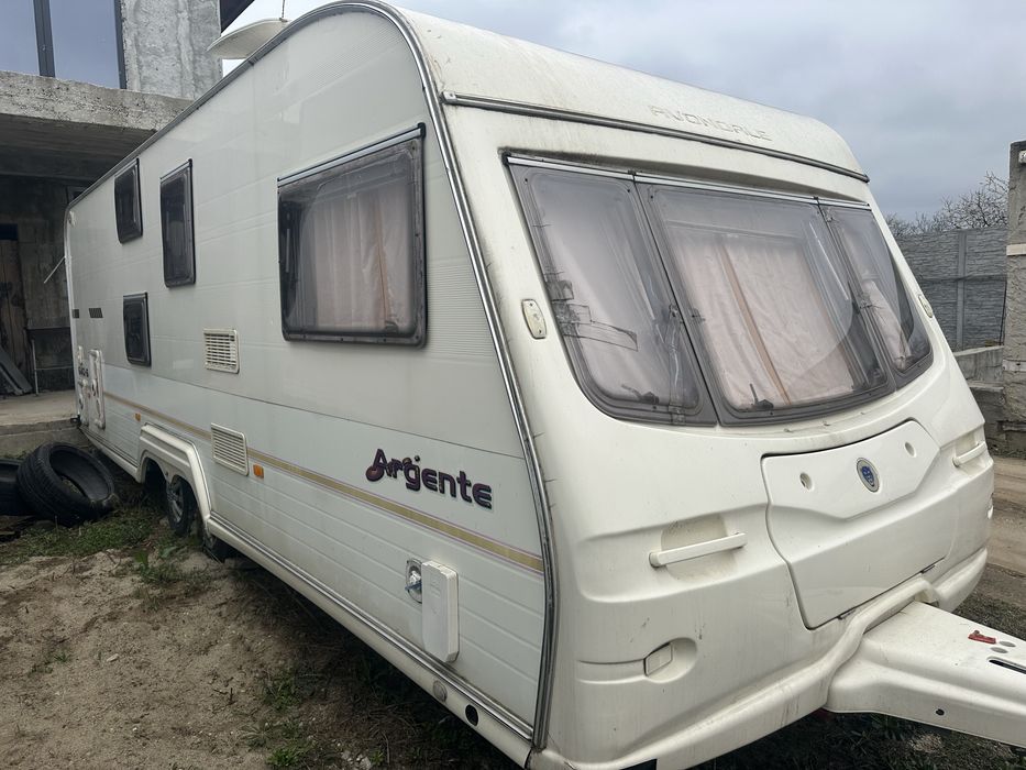 Vand rulota 2 axe Jilava • OLX.ro