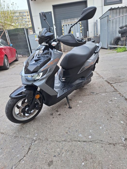 Vând scuter sym 2023 Bucuresti Sectorul 2 • OLX.ro