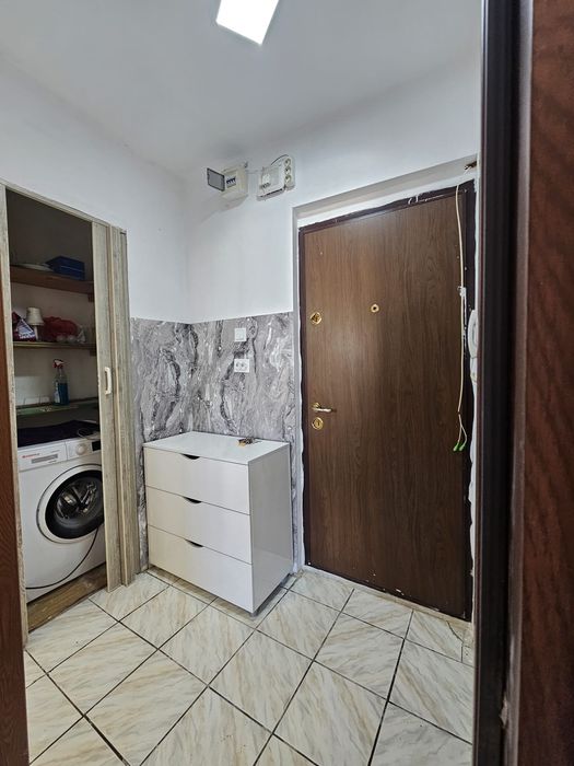 Apartament cu 1 camera,Str Lalescu Oradea • OLX.ro