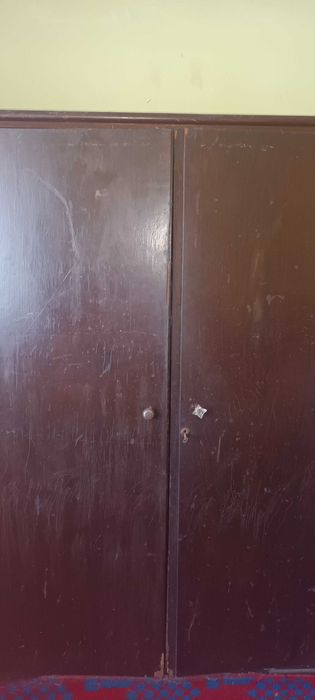 Donez mobila veche pentru foc Hunedoara • OLX.ro