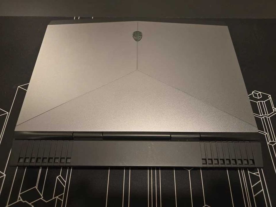 ALIENWARE 13 R3 i7-6700HQ 2.60 GHz, 16GB sau 32 DDR4, 1 TB SSD, GTX 1 ...