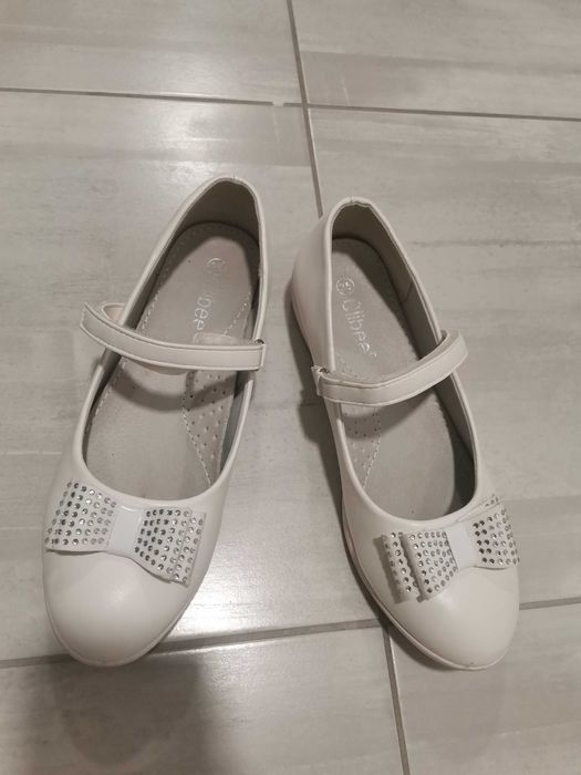 Детски официални clibee 35 номер гр. Пловдив Кършияка • OLX.bg