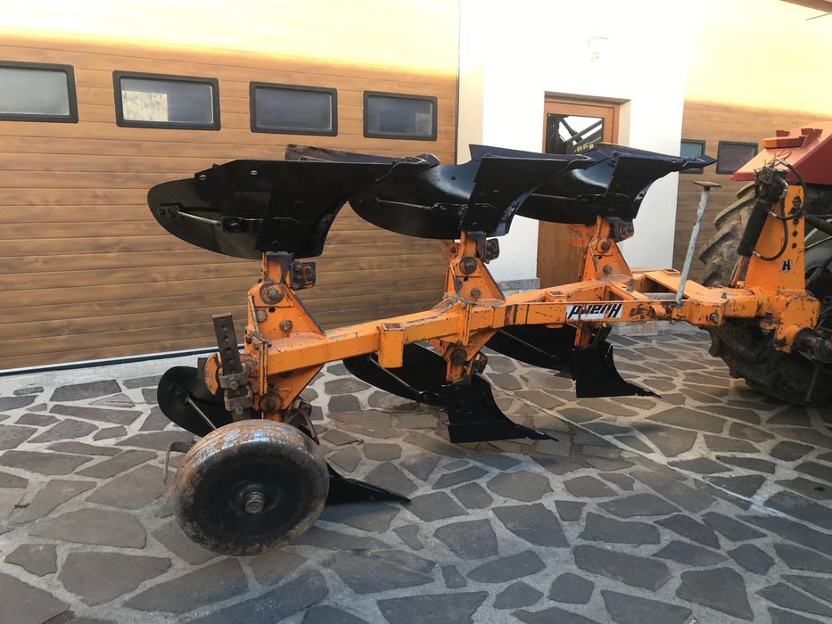 Plug reversibil hidraulic Huard Baia Mare • OLX.ro