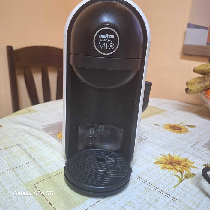 Продавам кафе машина лаваца гр Добрич Добротица Албенска • Olx Bg