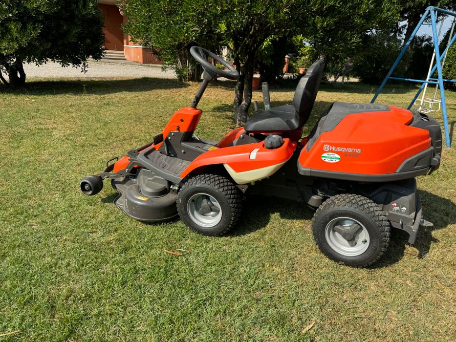 Tractoraș profesional Husqvarna Ramnicu Valcea • OLX.ro