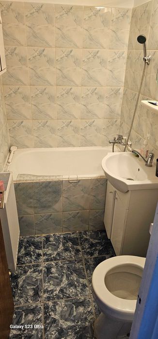 De vanzare apartament 2 camere semidecomandat bloc izolat termic Brasov ...