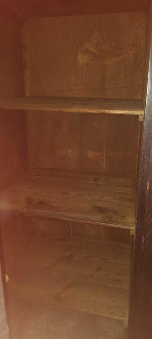 Donez mobila veche pentru foc Hunedoara • OLX.ro