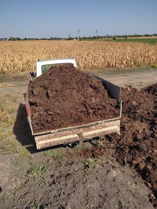 Vand pamant negru vegetal ( pentru gradina si solar), mranita ,nisip ...