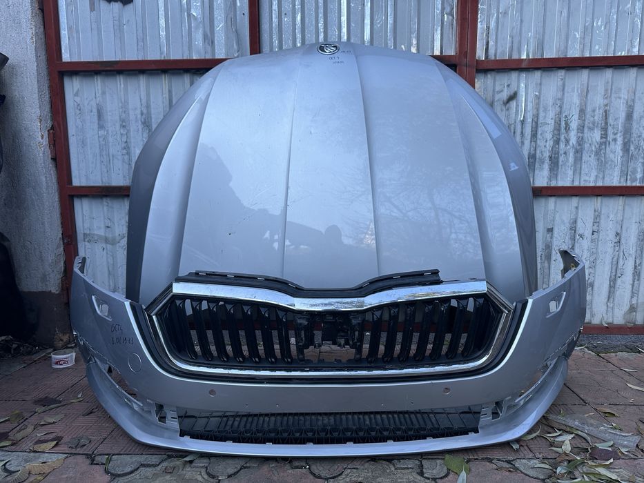 Bara fata + capota Skoda Octavia 4 2019/2020/2021/2022/2023 Bucuresti Sectorul 1 • OLX.ro