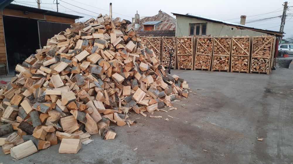 Lemn foc / lemn paletat/ lemn uscat/ carbuni de foc/ rumegus/ peleti ...