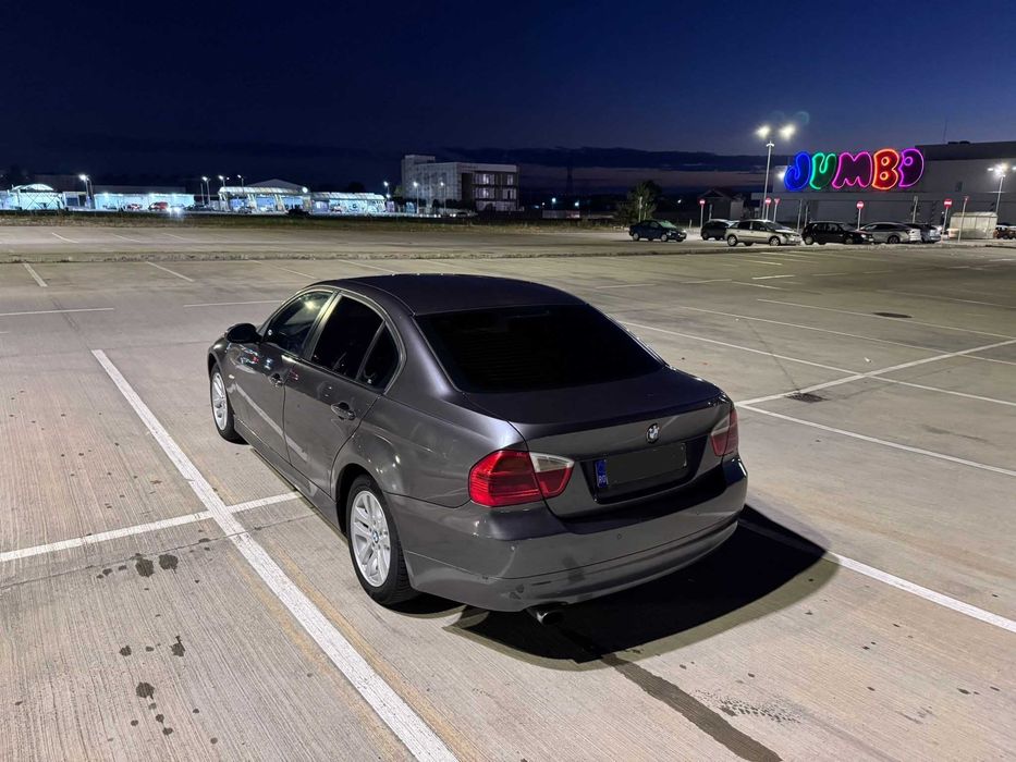 BMW 320i E90 – 2.0 Benzina / 150 CP / Manuala Craiova • OLX.ro