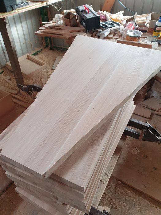 Trepte, trepte casetate si panouri din lemn de stejar, frasin si molid ...