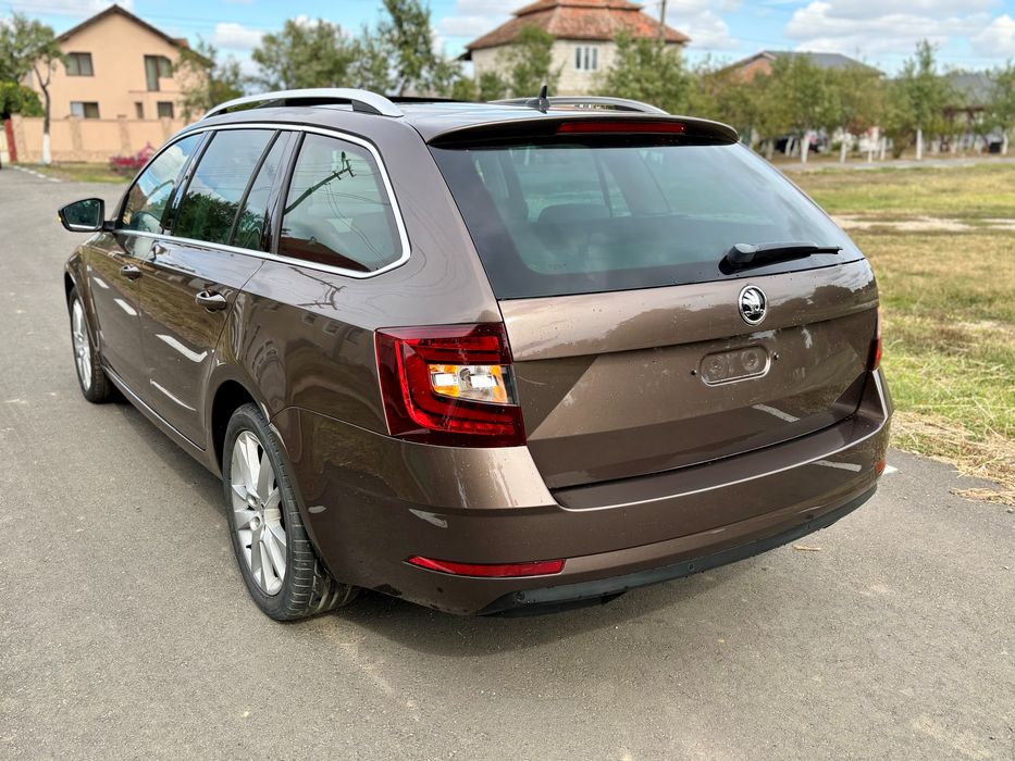 Octavia Elegance 2019 Special Edition LED Panoramic Piele Arad • OLX.ro