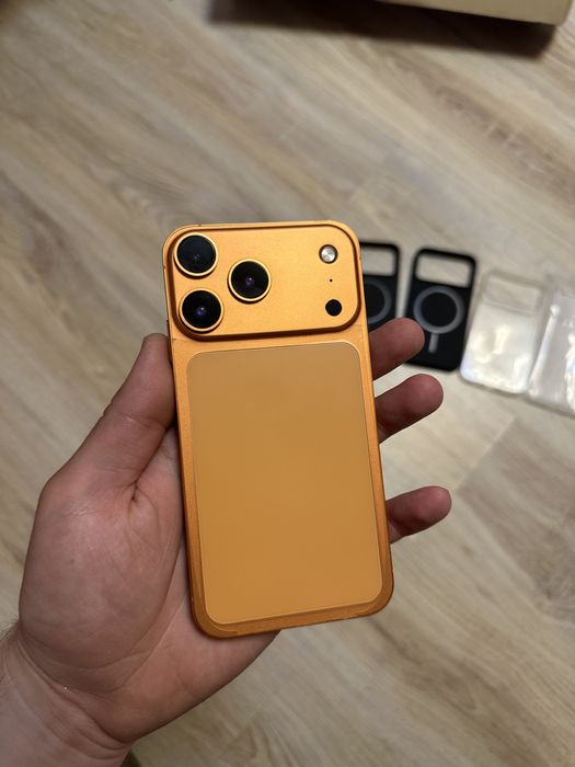 Iphone XR transformat in 17 pro Tulcea • OLX.ro
