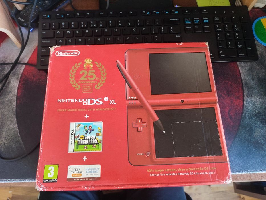 Nintendo DSi XL Super Mario edition с игра по избор / Нинтендо ДС гр ...
