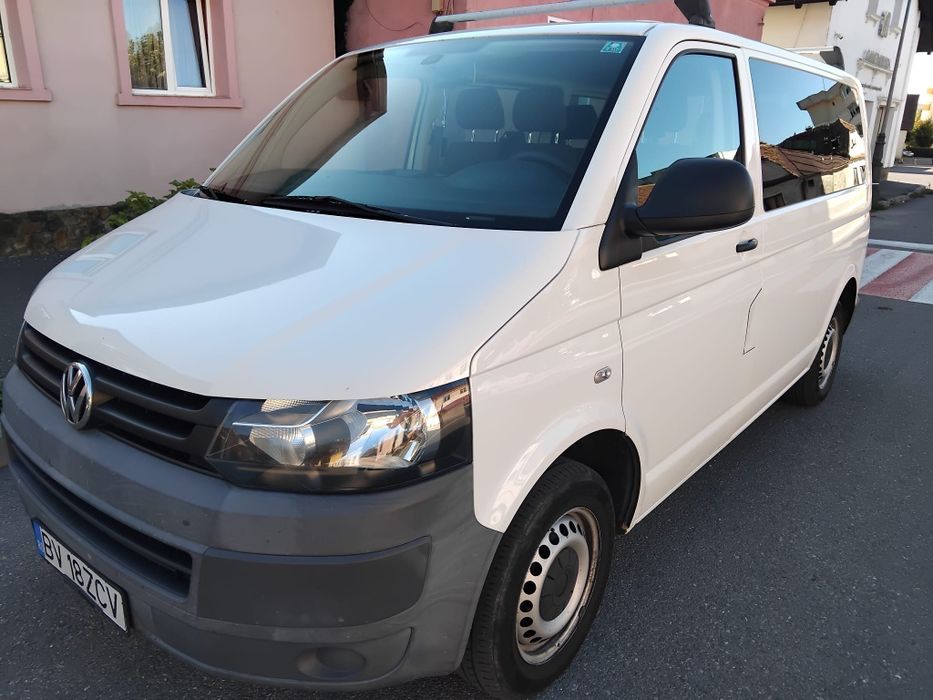 VW T5 Transporter /2.0 Tdi/8+1 locuri/Clima/Stare perfectă Rasnov • OLX.ro