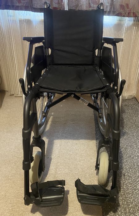 Carucior batrani rolator cadru cu roti scaun cu rotile Nou Afumati • OLX.ro