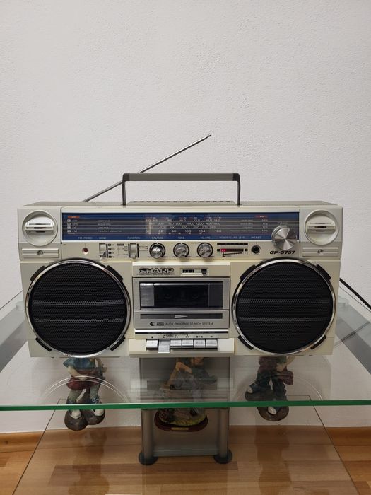 Radio Casetofon SHARP GF-5757 japan Medias • OLX.ro