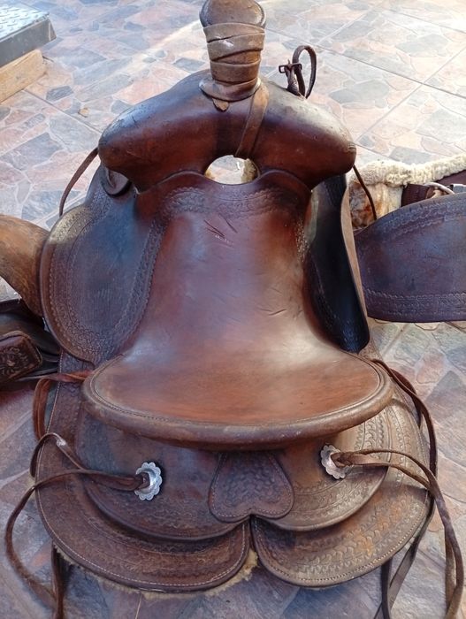 Vând șa călărie western! Buzau • OLX.ro