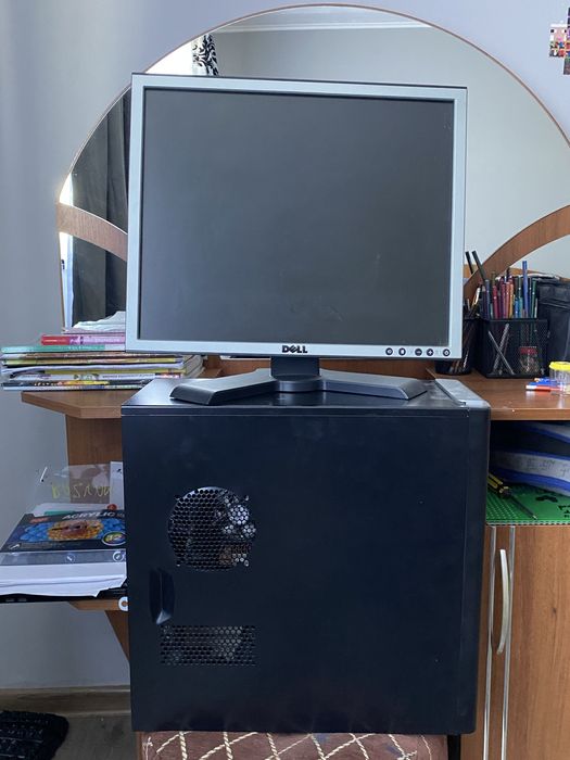 Vand pachet complet retro pc-unitate+monitor Full HD! Bosia • OLX.ro