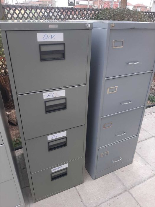 Метален шкаф с четири чекмеджета гр Раковски • Olx Bg