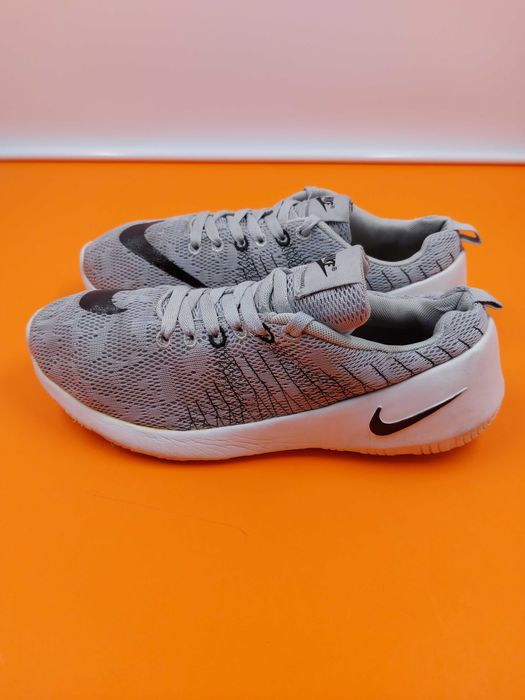 Nike номер 43 Оригинални мъжки маратонки гр. София 7-ми 11-ти километър • OLX.bg