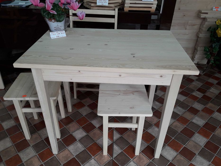 Mic mobilier din lemn masiv Hunedoara • OLX.ro