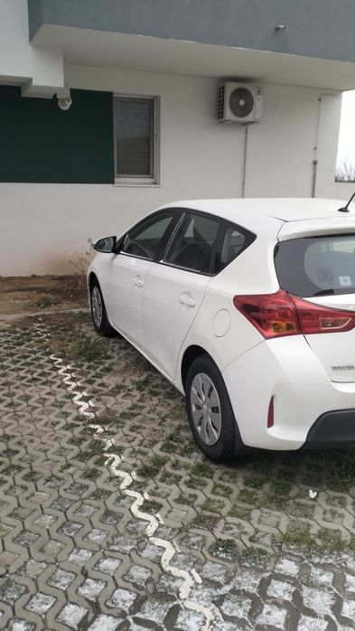 Toyota Auris 78000km Berceni • OLX.ro
