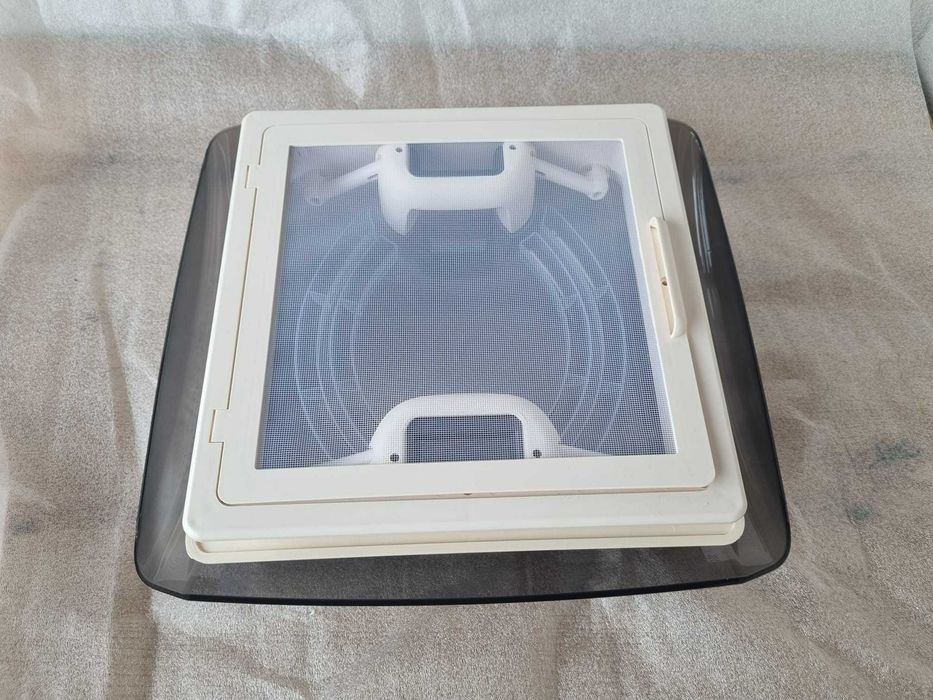 Trapă mică Rulota/Camper 28x28cm Sibiu • OLX.ro