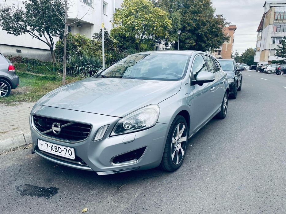 Volvo V60 plug-in hybrid , MAȘINĂ ÎNMATRICULATĂ Iasi • OLX.ro