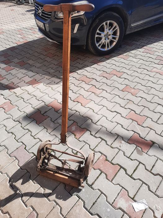 Masina de tuns iarba manuala/obiect f rar Sibiu • OLX.ro