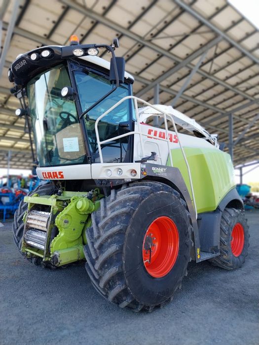De vanzare combina siloz Claas Jaguar 940 Atel • OLX.ro