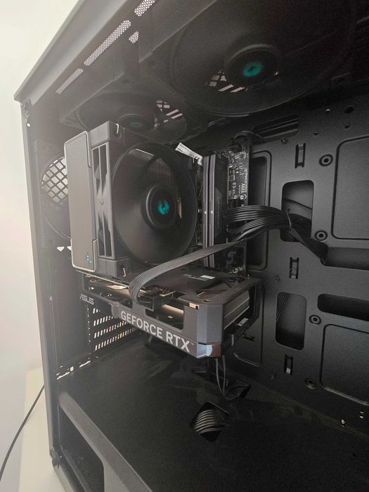 Se vinde calculator de gaming cu monitor 240hz Iasi • OLX.ro