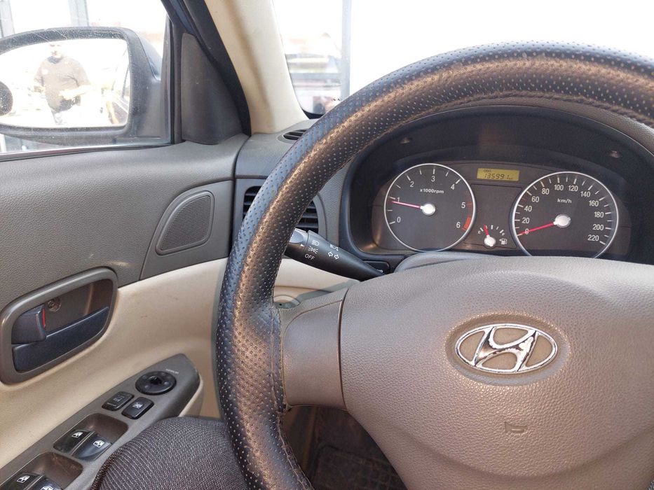 Hyundai Accent diesel albastru Bragadiru • OLX.ro