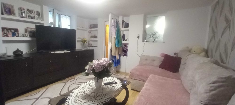 Apartament-casa duplex, curte 45 mp, gaze, mobilat-utilat, Far-Gara ...