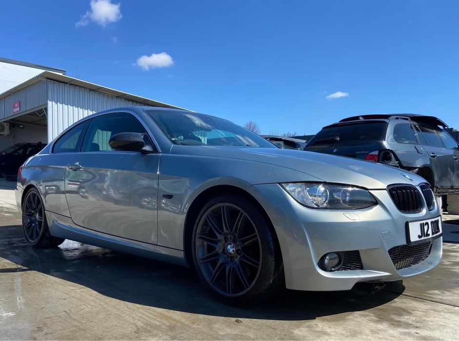 Dezmembrez BMW 335d E92 Biturbo 286cp,M Pack,NAVI,Hi-Fi,volan M padele ...