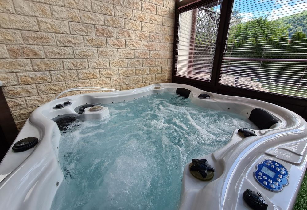 Cazare Vila Craiasa cu jacuzzi Bran • OLX.ro