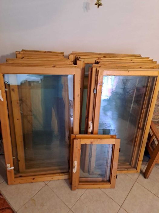 4 usi si 20 de ferestre lemn masiv brad, cu geam, folosite Campina • OLX.ro