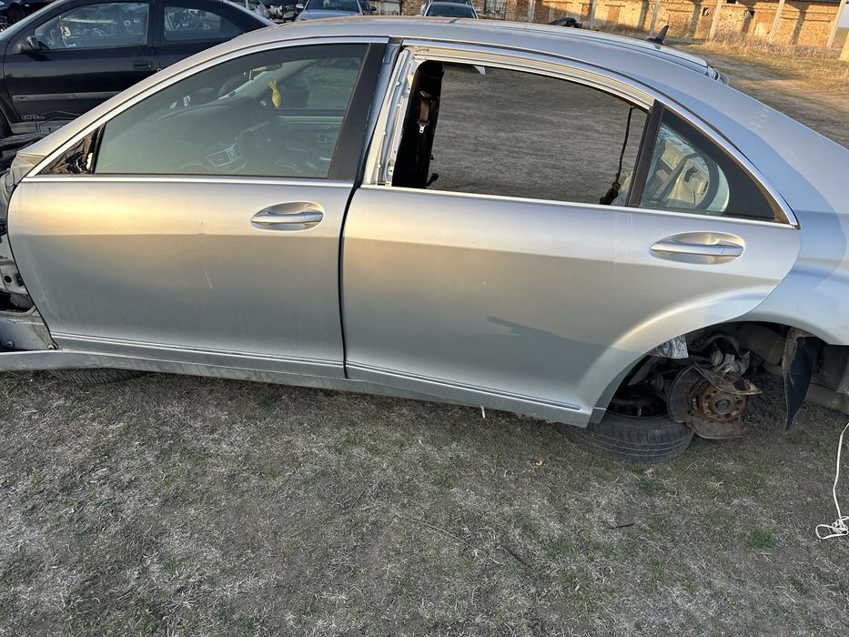 Врата Mercedes benz S class w221 long лява дясна предна с класа гр ...
