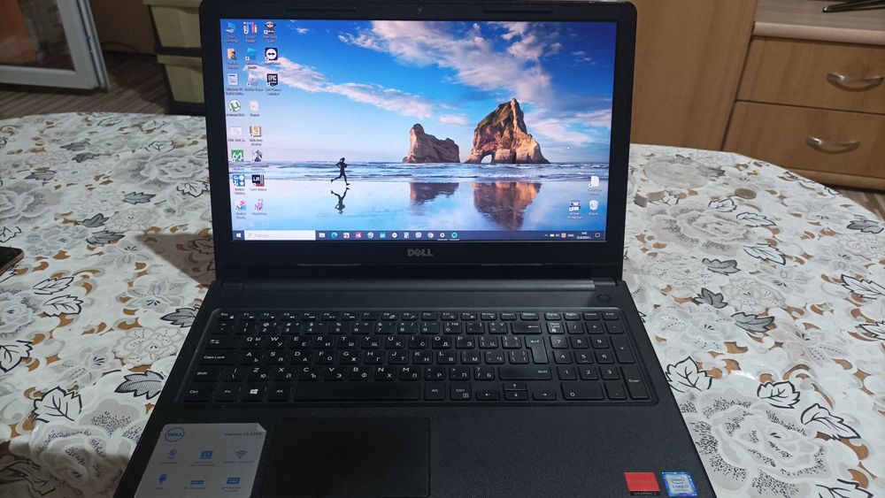 Лаптоп Dell Inspiron i5 - 7200 гр. Казанлък • OLX.bg