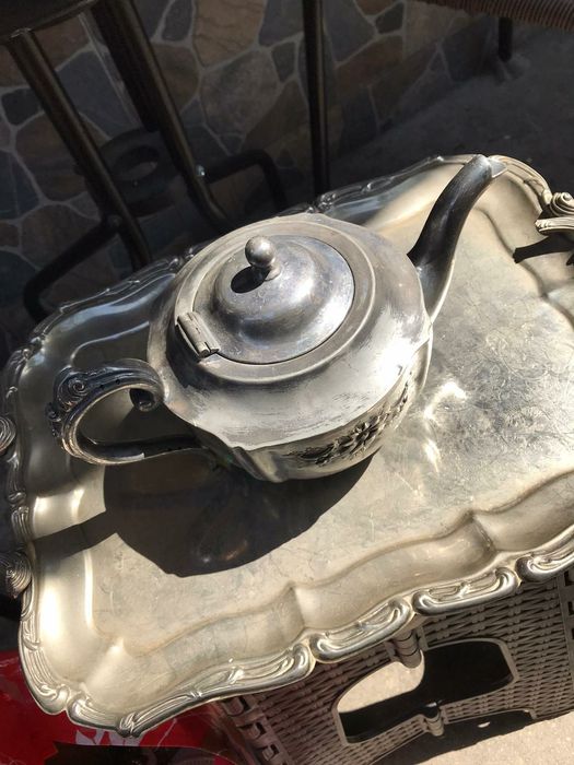 Ceainic vintage placat cu argint Bucuresti Sectorul 4 • OLX.ro