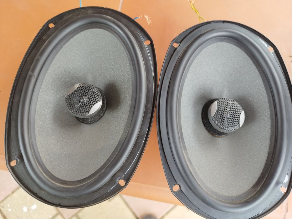 Boxe auto profesionaleFOCAL Valenii de Munte • OLX.ro