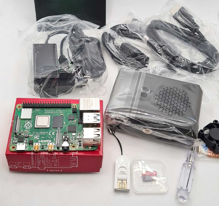 Raspberry Pi 4 Model B 4Gb KIT комплект захранване, кутия, охладител ...