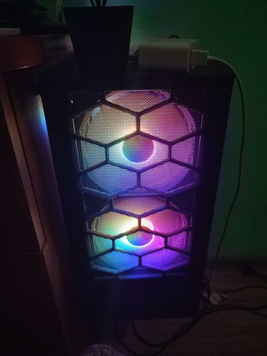 Pc gaming secondhand Poduri • OLX.ro
