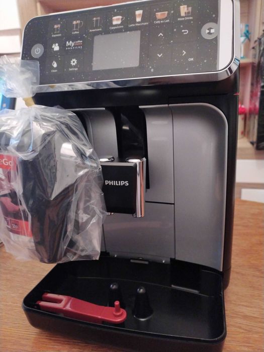 Espressor Philips Seria 5400 Lugojel • OLX.ro