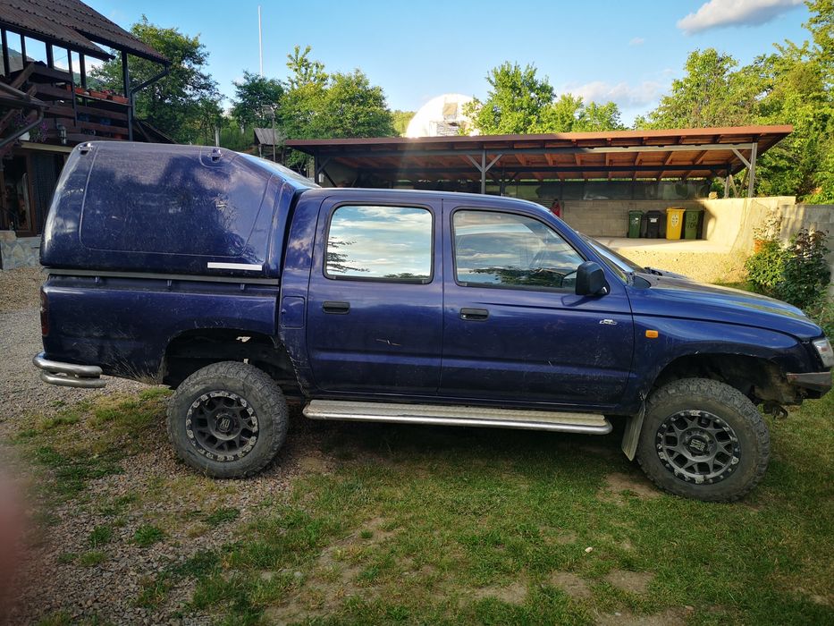 Vand capac bena Toyota Hilux Prundu Bargaului • OLX.ro