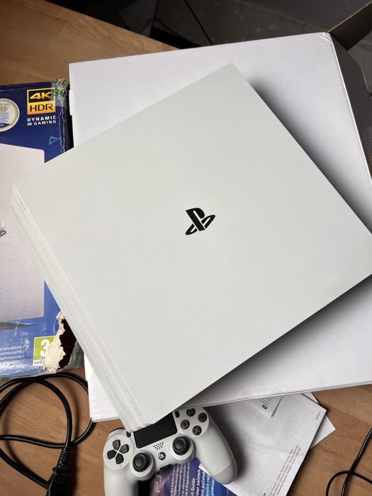 Consola Sony PS4 Pro HDR 1TB White Full Box ca nou Dragomiresti-Deal ...