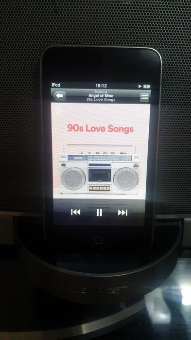Boxa Bose +Ipod 8gb touch Ramnicu Sarat • OLX.ro