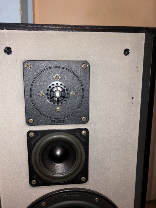 Magnat Zero 7 масивни колони гр. Шумен м-т Сакарка • OLX.bg